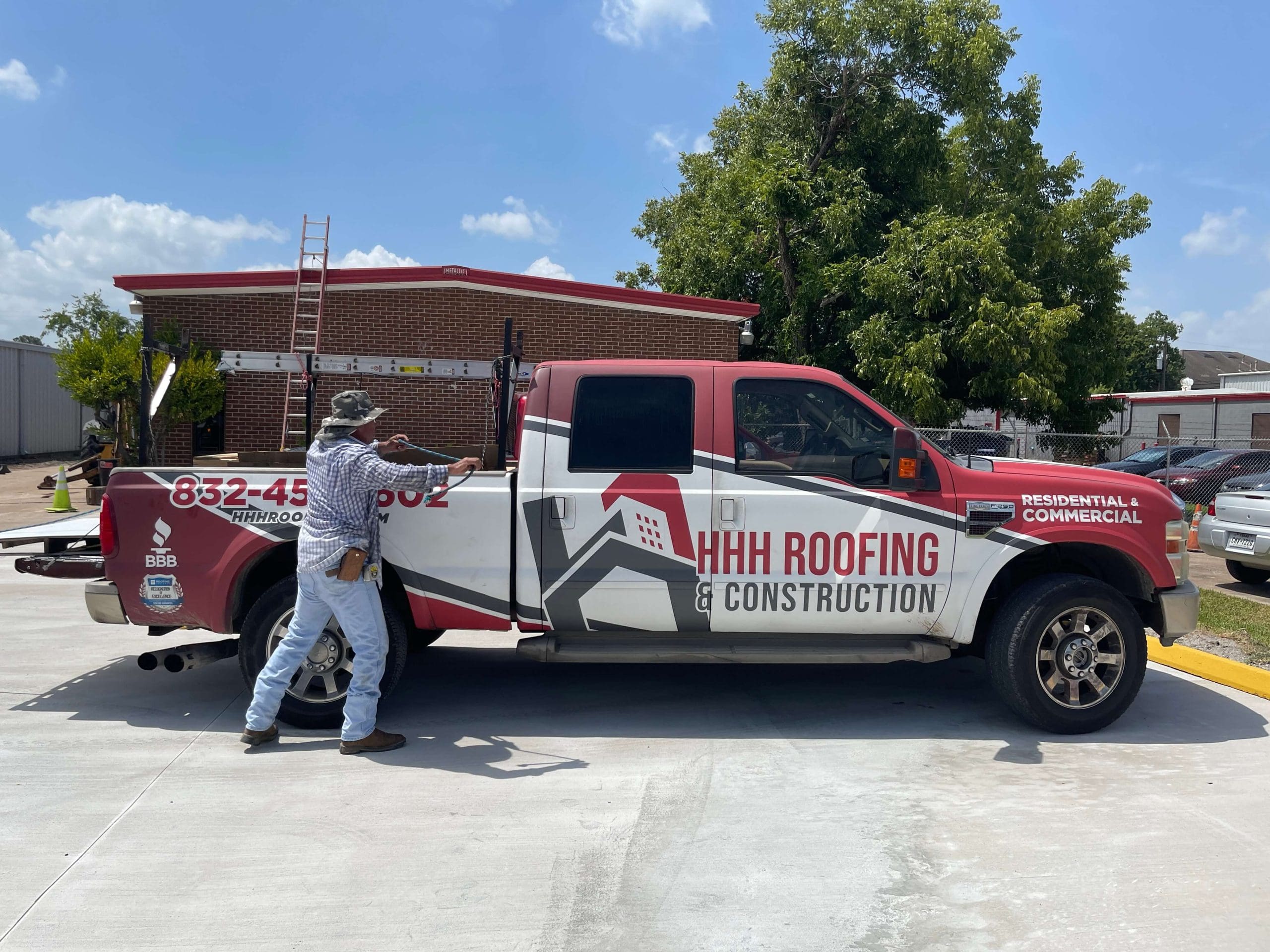 TPO Metal Retrofit Roof Installation Houston – HHH Roofing & Construction